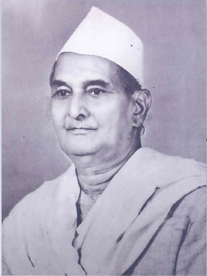 Interesting story of acharya Raghunath Vinayak Dhulekar