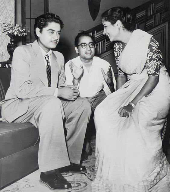 Kishore Kumar Old Photos On Birth Anniversary