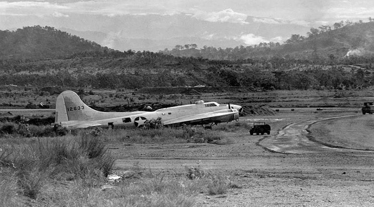 Story of the WWII Ghost Bomber That Landed Itself. द्वितीय विश्व युद्ध ...
