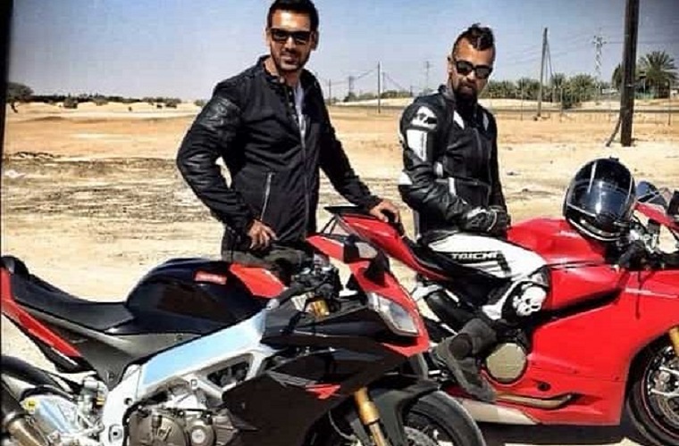 John Abraham Bike Collection: जॉन अब्राहम के पास हैं ये 10 सुपर लग्ज़री बाइक्स